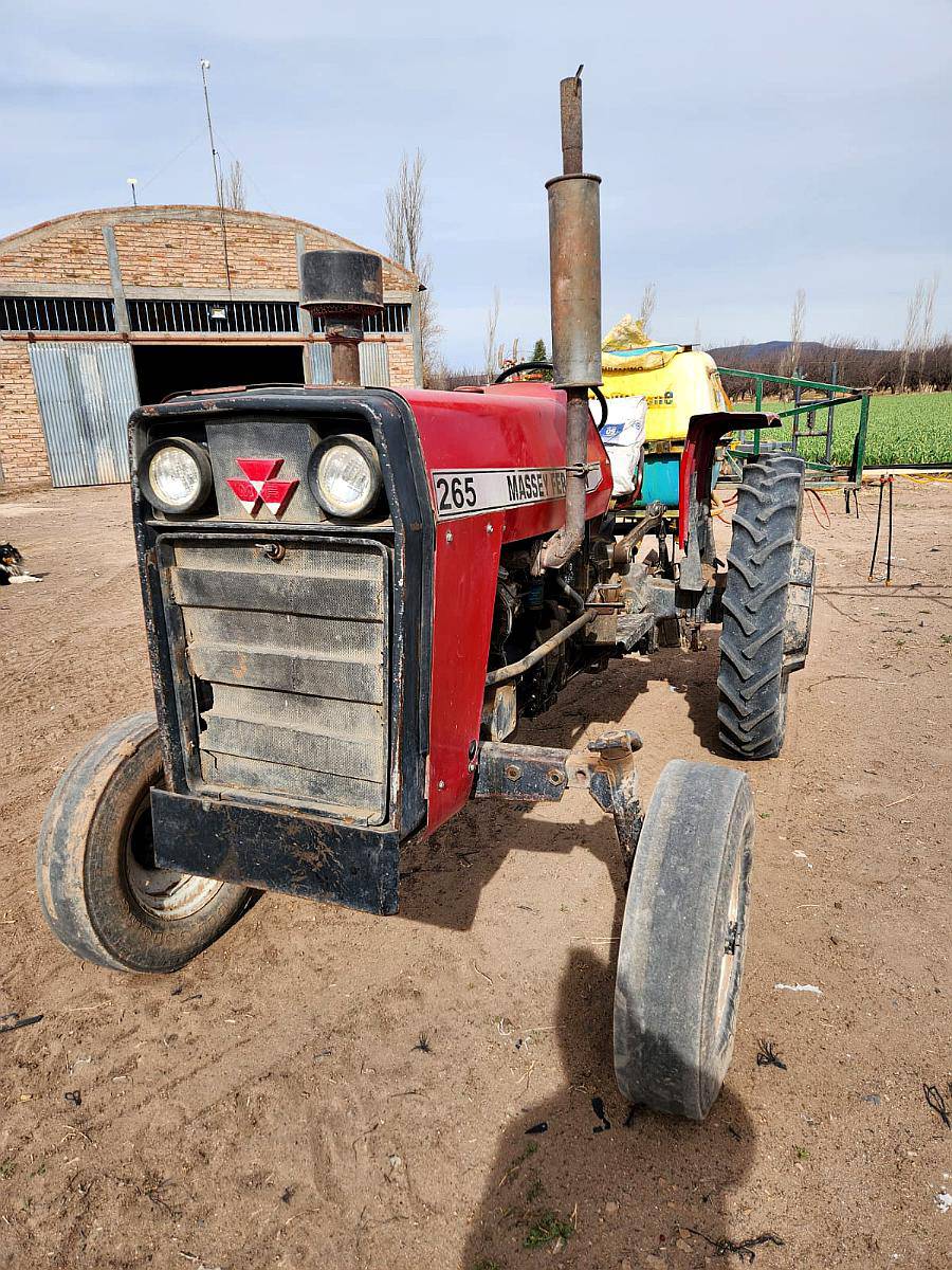 Tractor Massey Ferguson 265 - Agroads