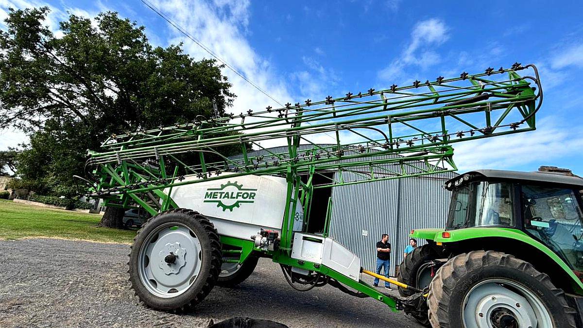 Pulverizadora de Arrastre Metalfor Futur /4000, 4000 Lts - Agroads (cod: 1001511)