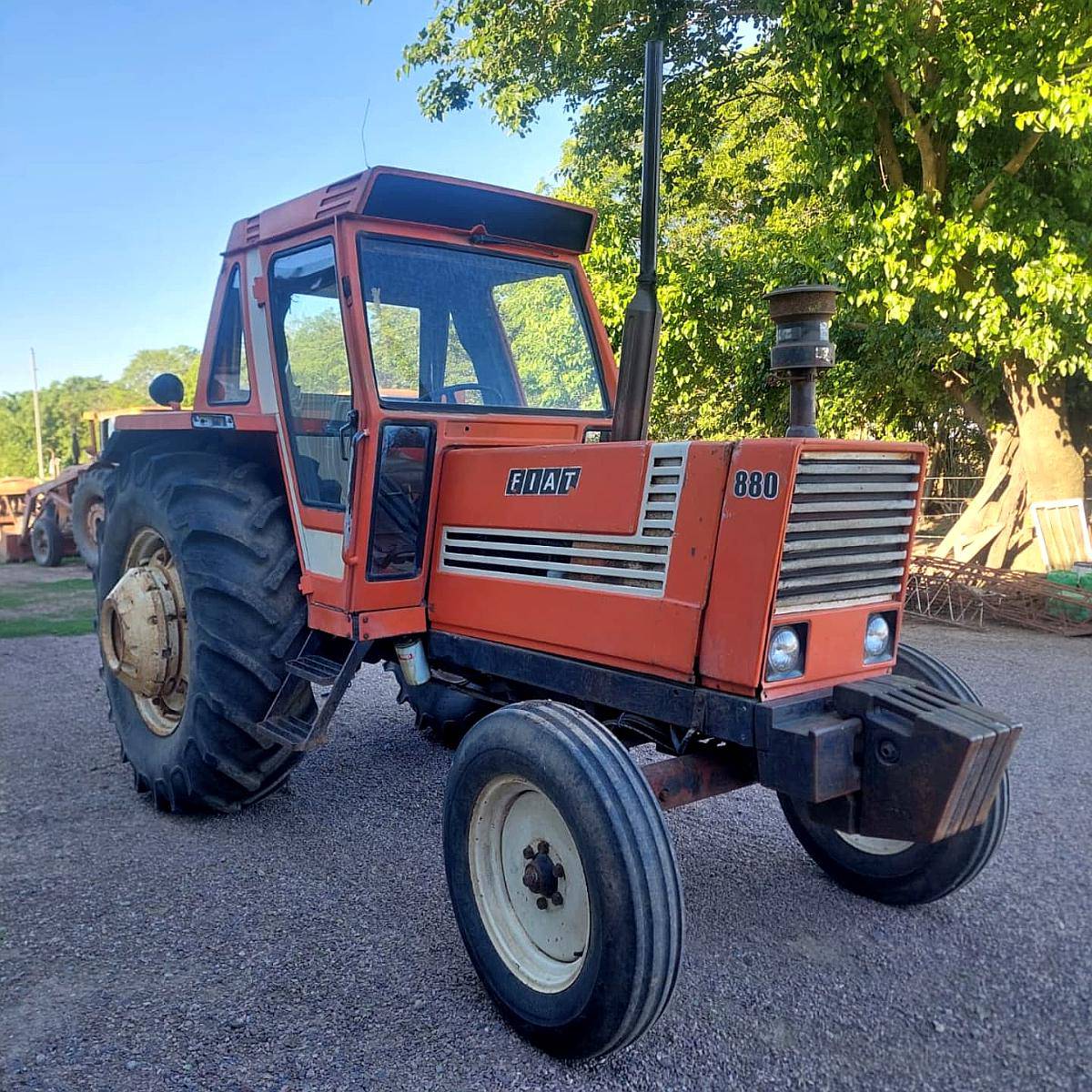 Tractor Fiat 880. Excelente - Año: 1986 - $ 14.700.000 - Agroads