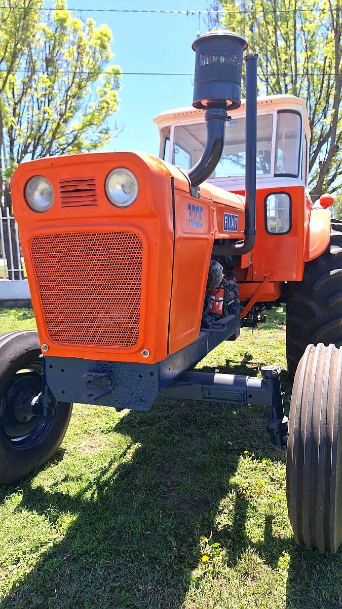 Tractor Fiat - 700 - Año: 1973 - Agroads