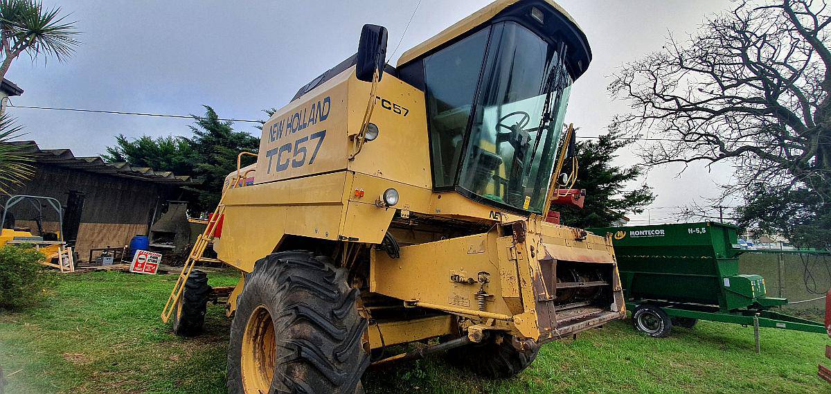 Cosechadora New Holland TC 57 - Año: 1996 - u$s 15.300 - Agroads