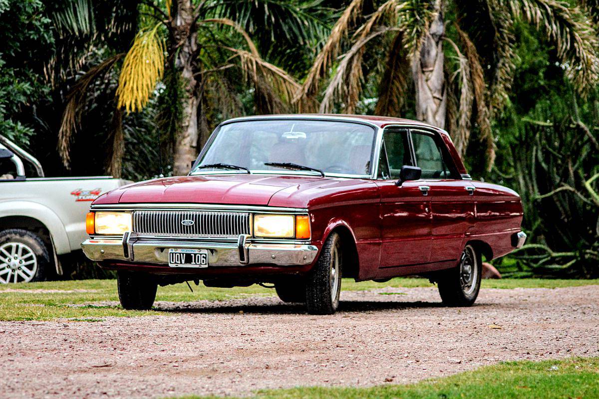 Ford Falcon Deluxe 1980 Hiunday Gasolero - Año: 1980 - Agroads
