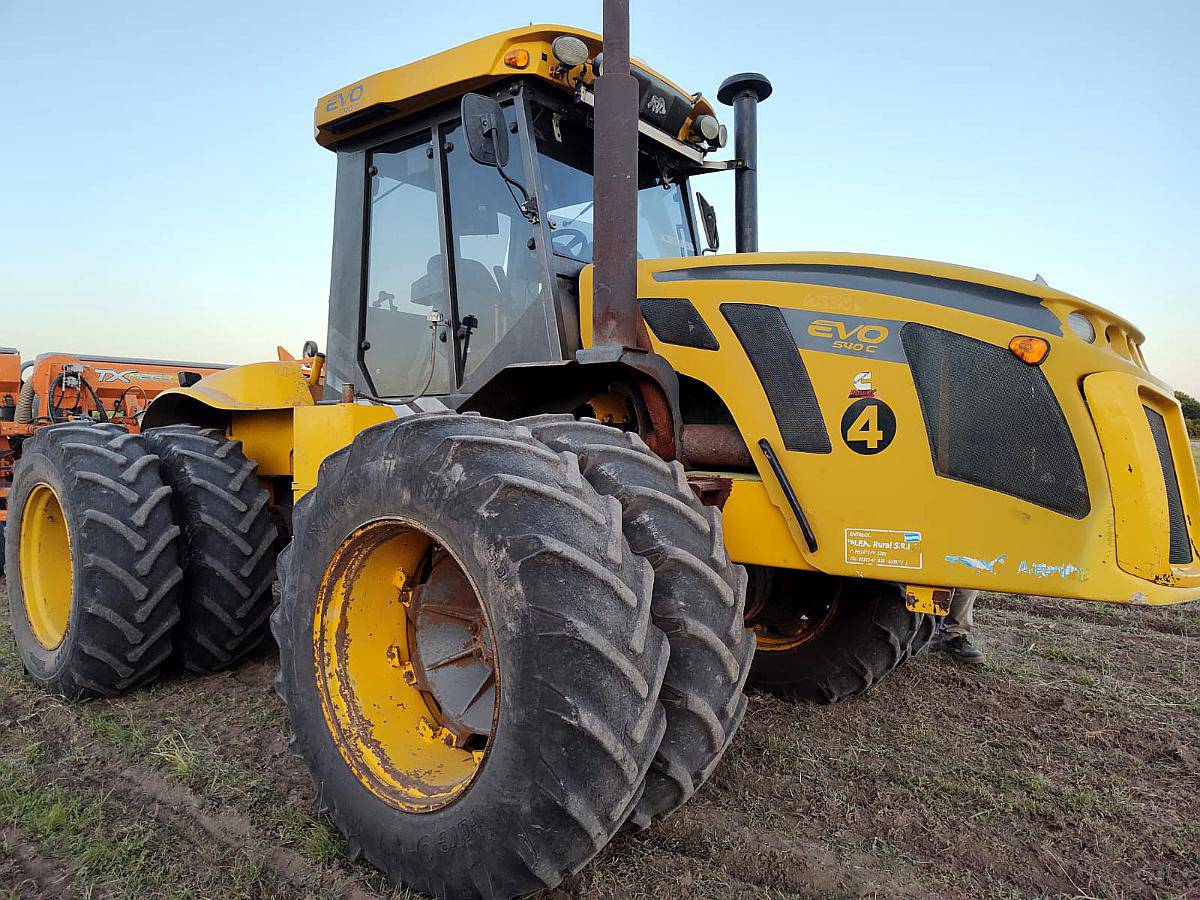 Pauny EVO540 Centro Cerrado año 2014 Articulado - Año: 2014 - Agroads