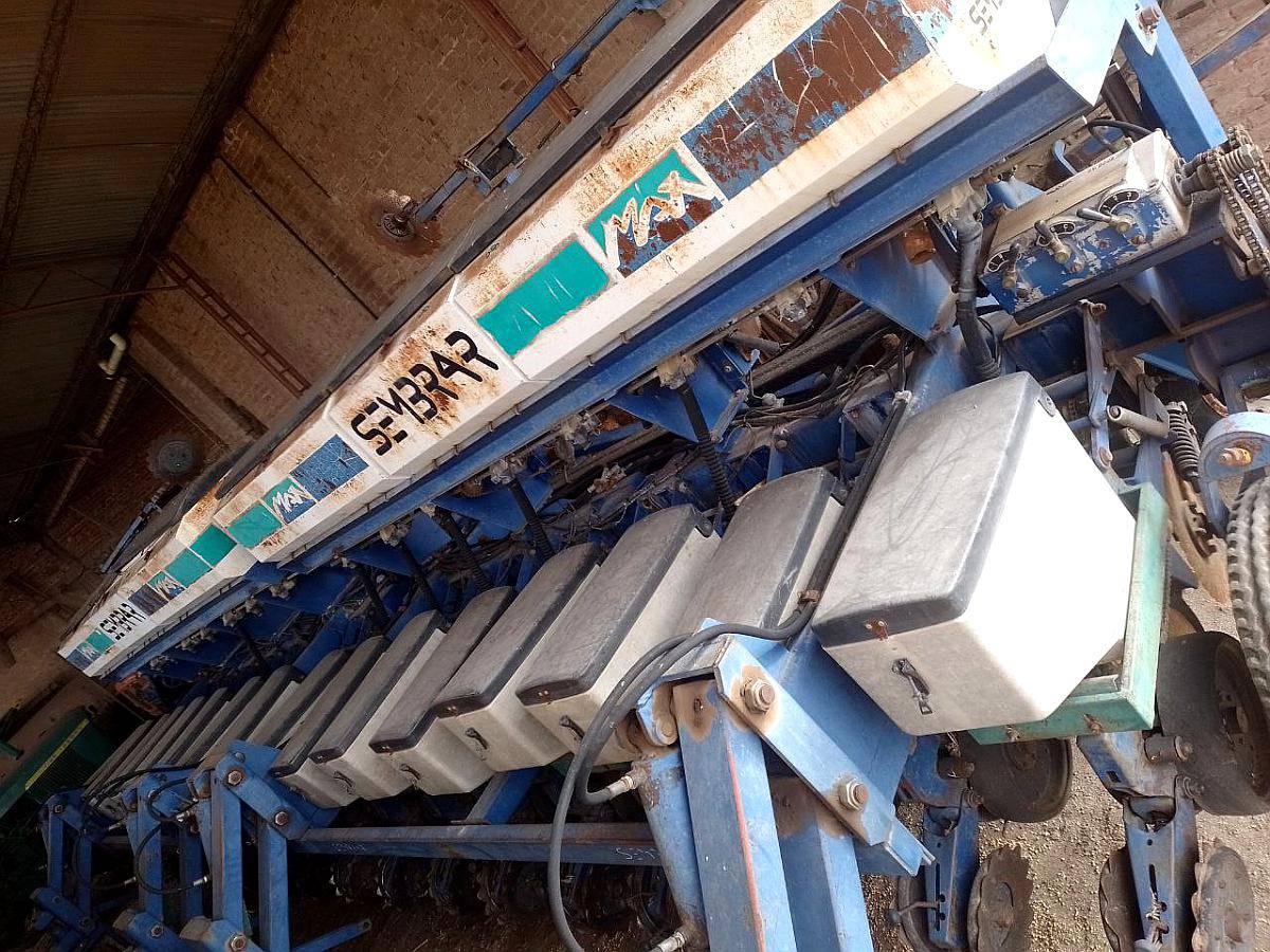 Sembradora Marca Sembrar de 16 Surcos C/fertilizacion - Agroads