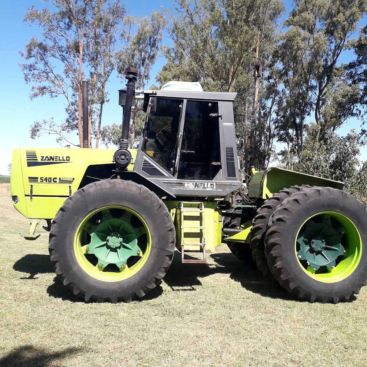 Tractor Zanello 540 con Piloto Autom. Cuffia, Gral. Belgrano - Agroads