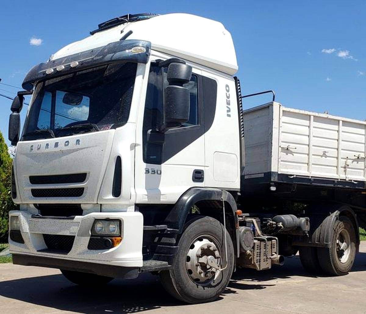 Iveco Cursor 330 año 2013 Tractor. con 400.000 KM. - Agroads