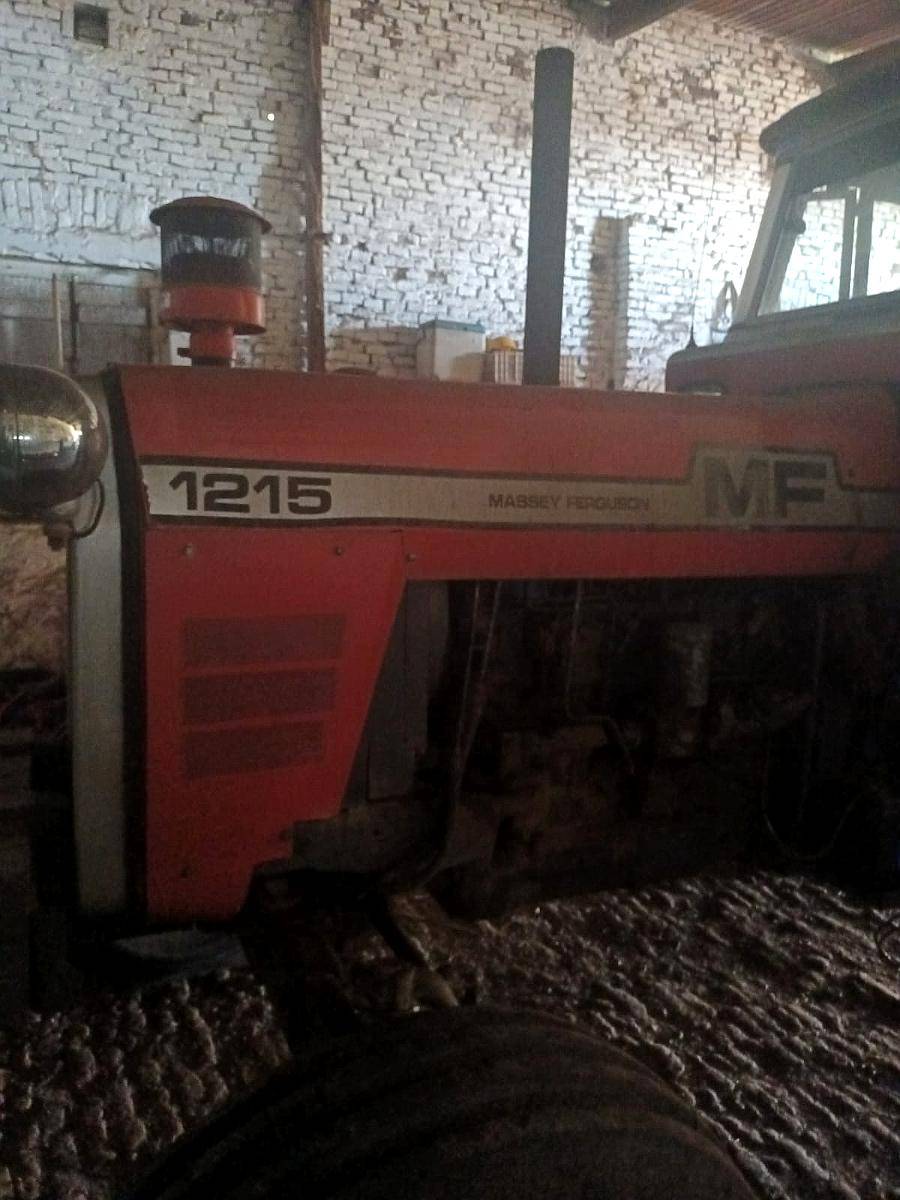 8⁸tractor Massey Ferguson 1215 con Duales - Año: 1981 - Agroads