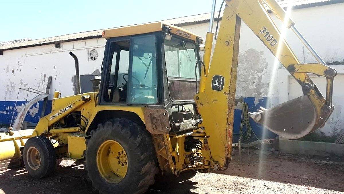 Pala y Retro John Deere 310d (id558) - Año: 1995 - Agroads
