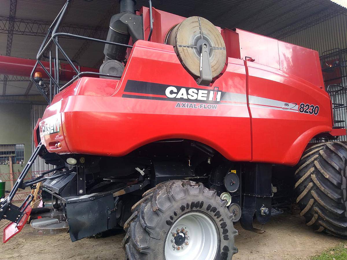Cosechadora Case 8230 2016 - Draper 40 - Piloto - Cementada - Agroads