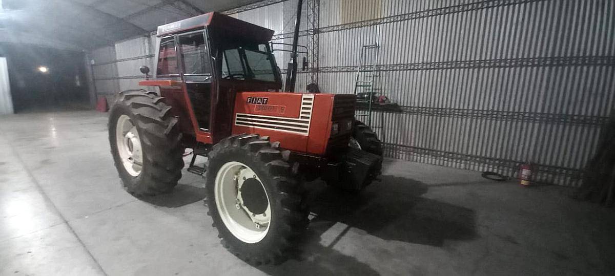 Fiat 880/5 DT año 1986 8000hs - Año: 1986 - u$s 1.000 - Agroads