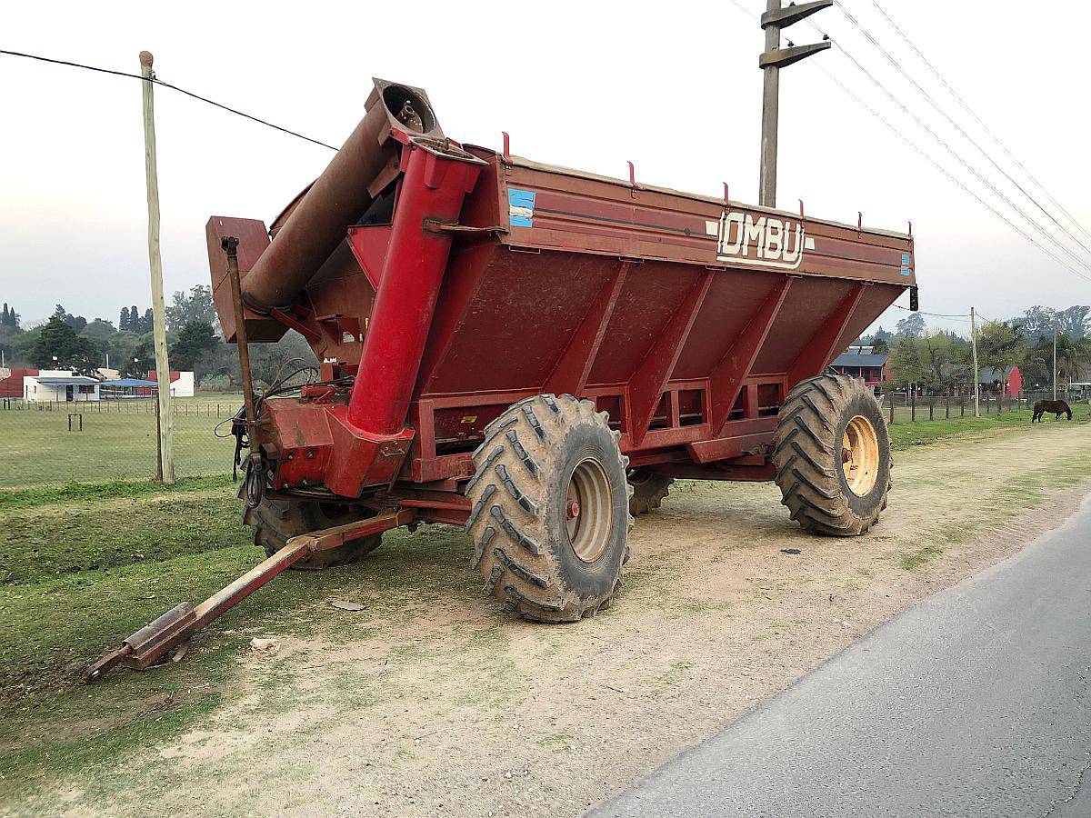 Tolva Autodescargable Ombu ATA 22 - Año: 2003 - $ 4.500.000 - Agroads