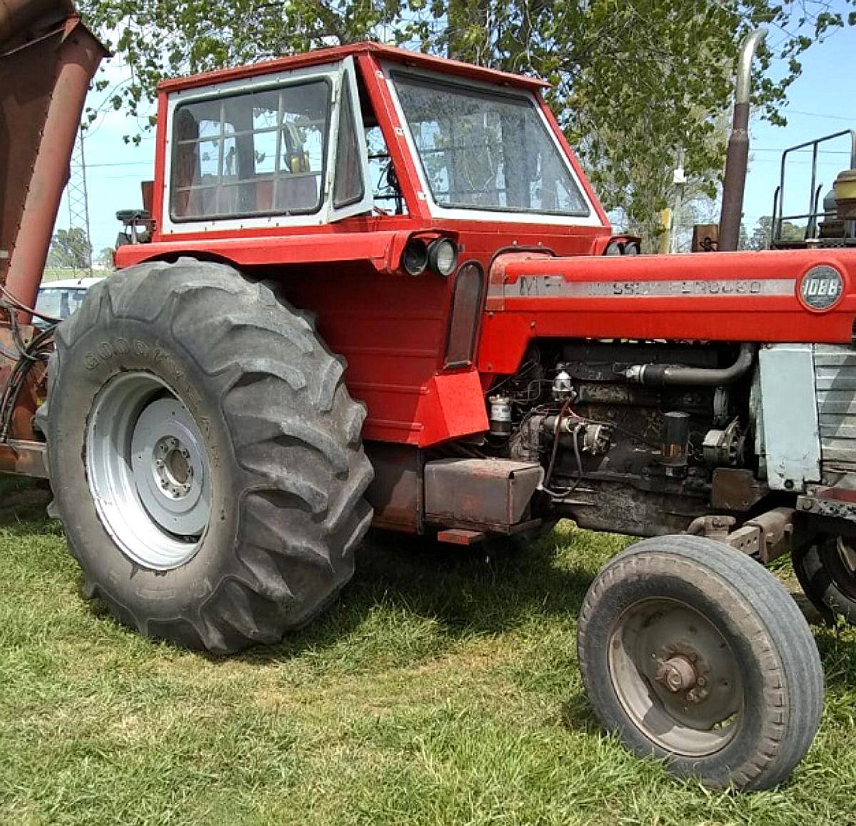 Massey Ferguson 1088 , Rodado 23,1x30 - Año: 1979 - Agroads
