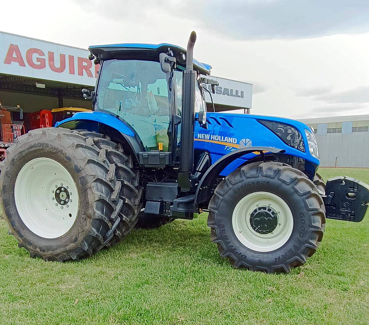 Tractor NH T7.245, Duales, Piloto - Año: 2023 - Agroads