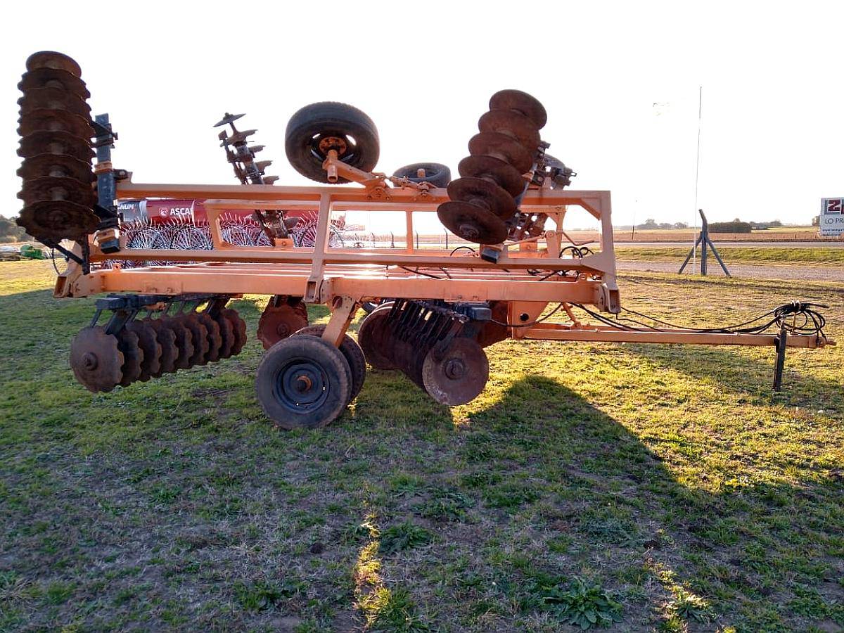 Rastra Desencontrada Articulada Monterrey de 64 Discos - Agroads