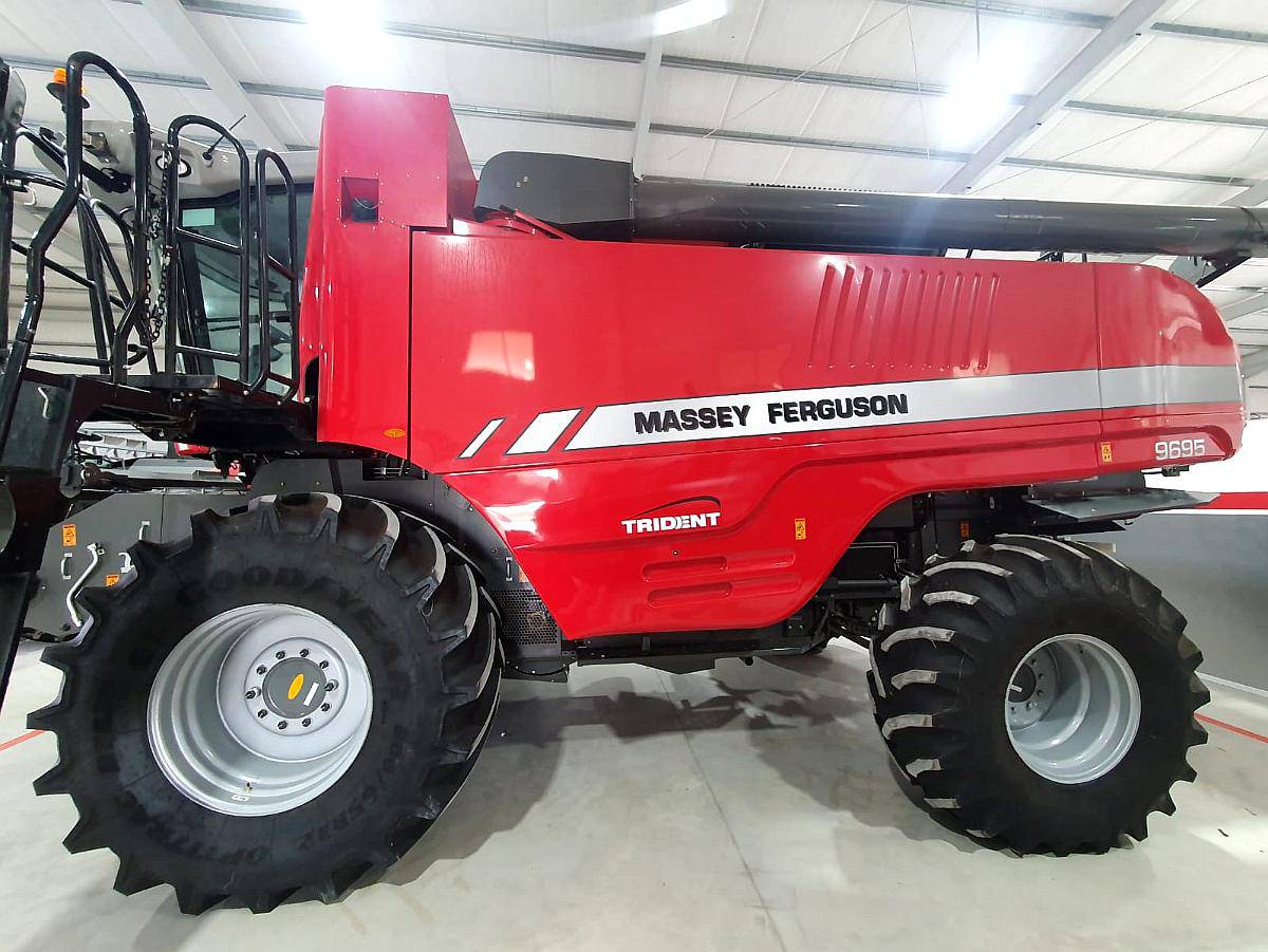 Cosechadora Massey Ferguson 9695 Draper de 35 Pies M.G - Agroads