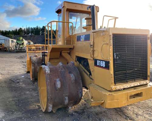 8m Solo por Jueves y Compactador Caterpillar 816 B Modelo 86 - Agroads