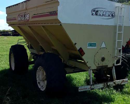 Tolva Autodescargable Schiarre 24tn con Bascula y Gomas - Agroads