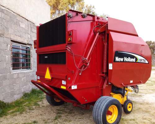 New Holland BR 780 - Año: 2005 - Agroads