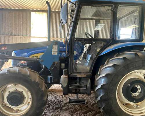 Tractor New Holland TD95 con Pala - Año: 2009 - $ 42.750 - Agroads