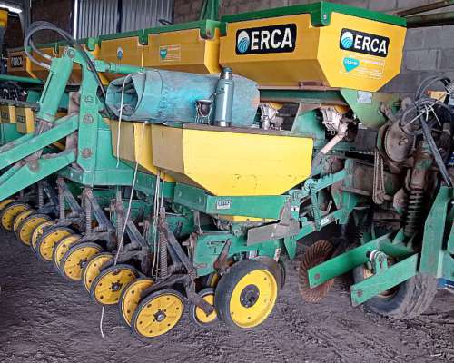 Erca, 12 Surcos a 52 C/fertilización y Monitor - Año: 2001 - Agroads