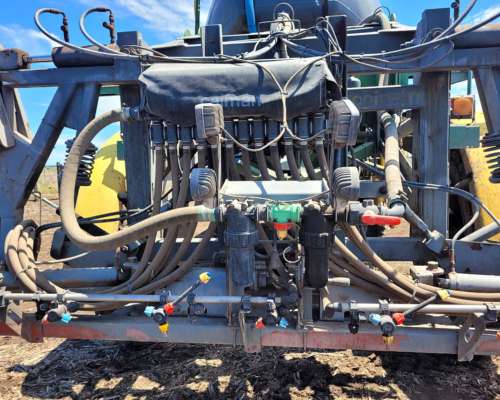 Caiman STS 3500 año 2015 - Año: 2015 - u$s 200.000 - Agroads