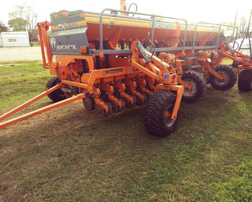 Sembradora Agrometal de 19 a 35 cm TX Mega con Monitor - Agroads