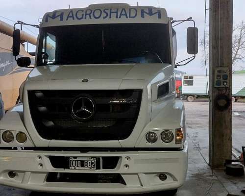 Vende Mercedes 1638 Mod. 2015 - Agroads