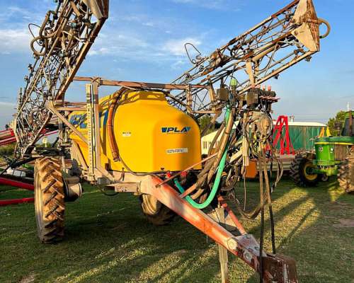 Pulverizadora de Arrastre Pla 2004 24mts 3.000lts - Agroads
