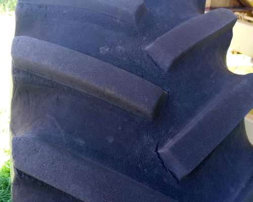 Tolva Autodescargable Schiarre 24tn con Bascula y Gomas - Agroads