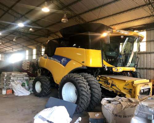 Cosechadora CR 9080 2011 - Año: 2011 - Agroads