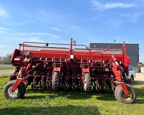 Sembradora Crucianelli Pionera 3120 de 31 a 20 - Año: 2011 - Agroads