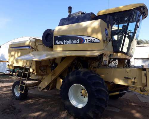 Cosechadora New Holland TC 57 19 Pies - Monitor - Año: 2006 - Agroads