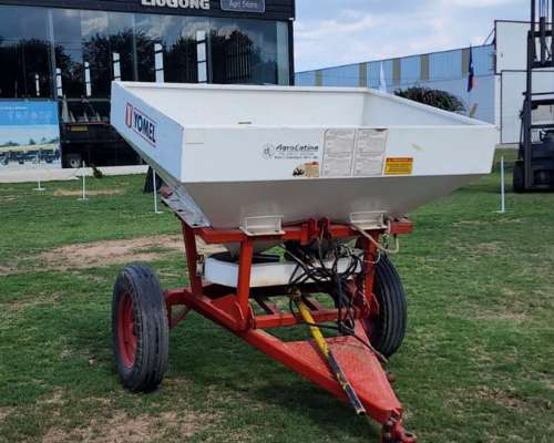 Fertilizadora Marca Yomel RDA 1050 - $ 800.000 - Agroads