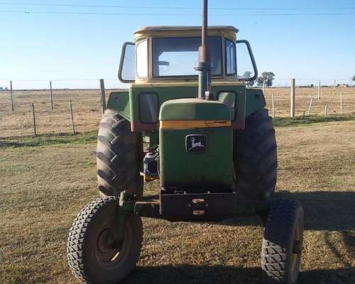 Tractor John Deere 2730 - Agroads