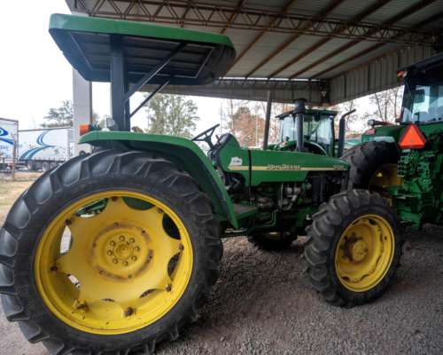 Tractor John Deere 5705 - Agroads