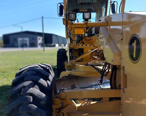 Motoniveladora CAT 120k año 2013. 9000 HS. Única Mano - Agroads