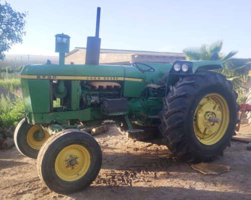 Tractor John Deere 2730 - Agroads