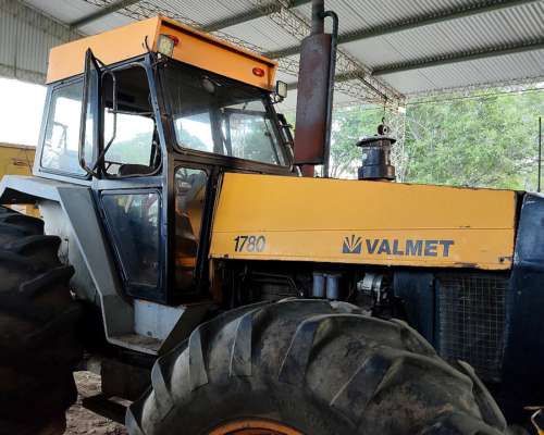 Tractor Valmet 1780 Doble Tracción - Año: 2001 - u$s 55.000 - Agroads
