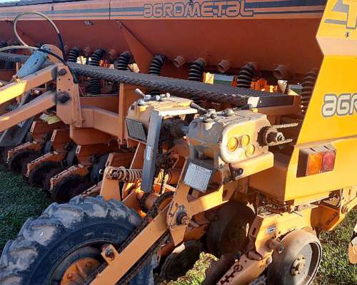 Sembradora Agrometal TX Mega 13/52 - Año: 2003 - Agroads