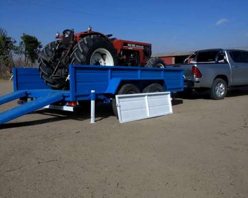 Tráiler con Rampas y Barandas Desmontables 2X4 - Año: 2021 - Agroads