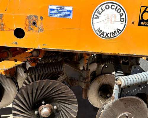 Agrometal TX Mega 20 a 42 Neumática con Dosis Variable - Agroads