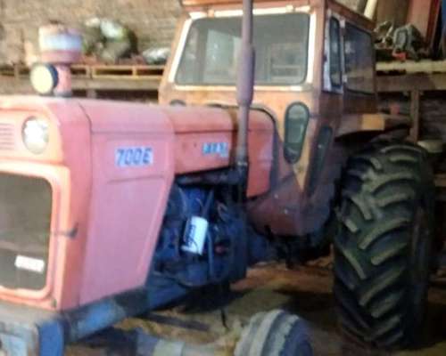 Fiat 700 E, Motor con 700 Hs - Año: 1979 - u$s 16.000 - Agroads