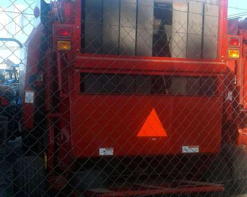 Rotoenfardadora New Holland BR 780 - Año: 2006 - u$s 25.000 - Agroads