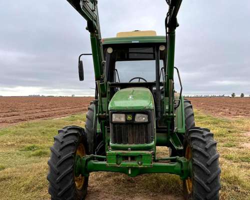 Tractor JD 5725, 4wd con Cabina + Pala John Deere 2013 - Agroads