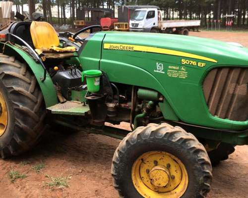 Tractor John Deere 5076 EF Compacto 2015 - Año: 2015 - Agroads