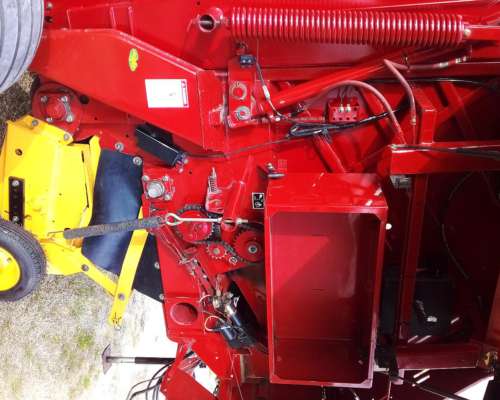 New Holland BR 780 - Año: 2005 - Agroads