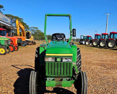 Tractor John Deere 3005 30hp - Año: 2005 - u$s 14.100 - Agroads