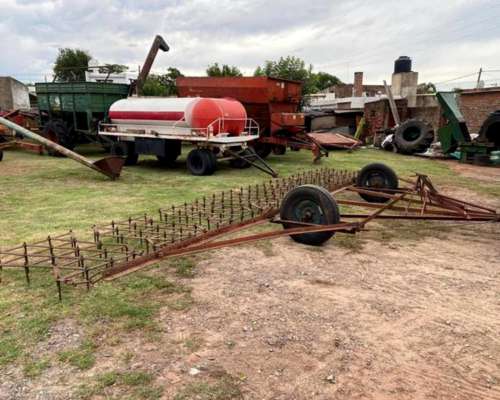 Balanzon con Rastras Igual a Nuevas - $ 700.000 - Agroads