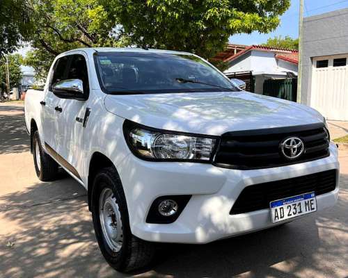 Toyota Hilux DX 2018 - Año: 2018 - $ 8.600.000 - Agroads