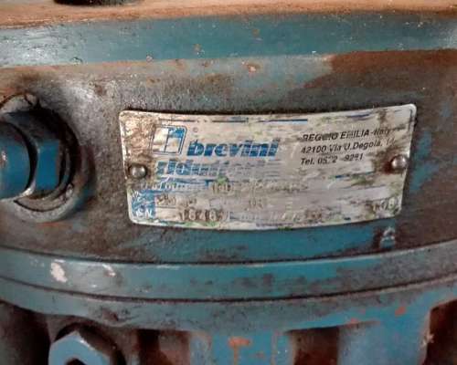 Reductor para Mixer Desmenuzador de Rollos Marca Brevini ITA - Agroads